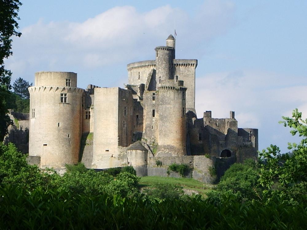 Photos - Le château de Bonaguil - Guide Tourisme & Vacances